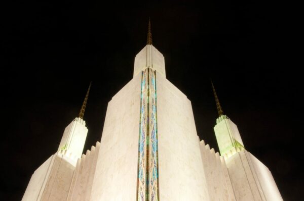 Washington DC Mormon Temple: History and Surrender Dorothy