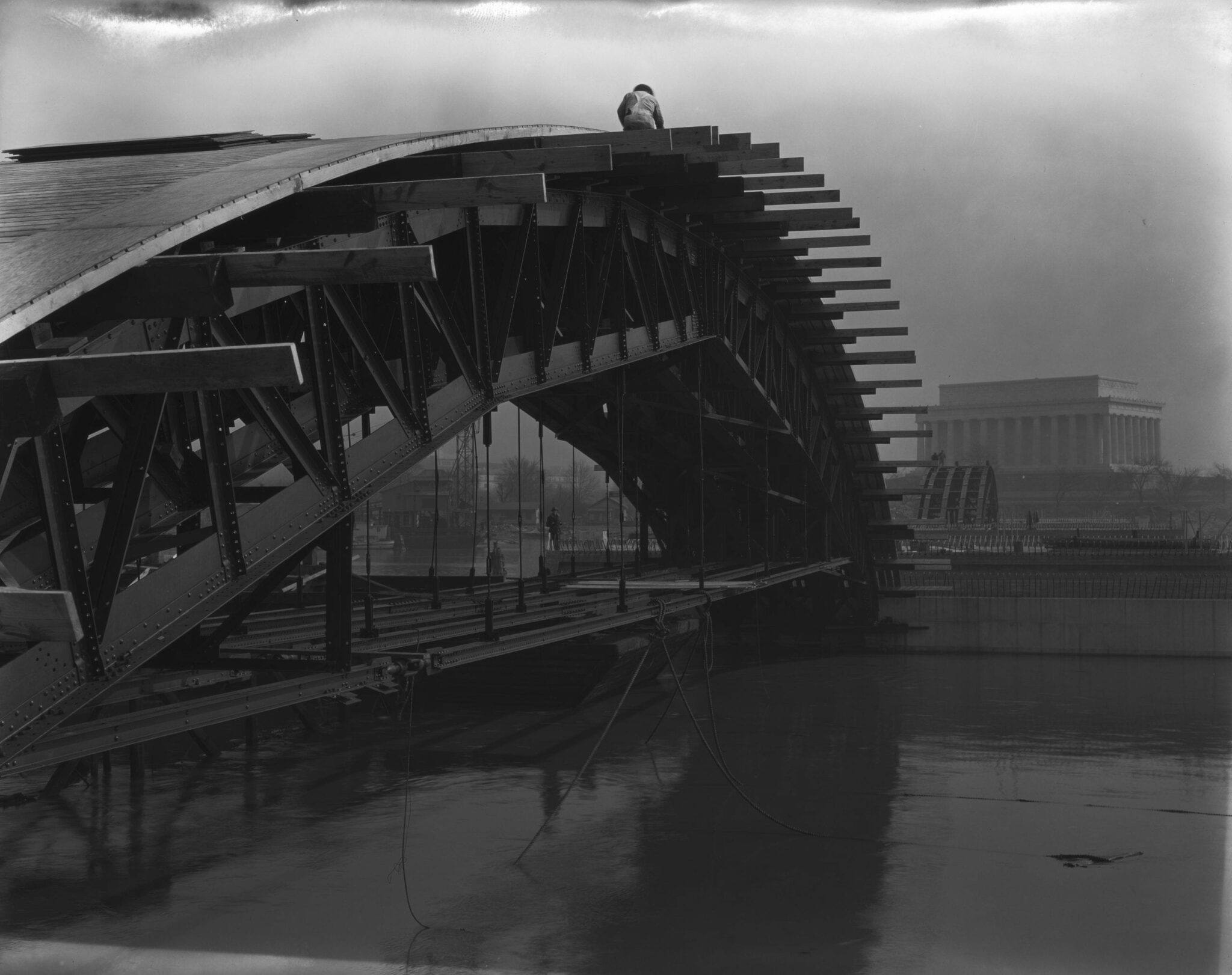 Building Memorial Bridge: 1930s Construction Photos