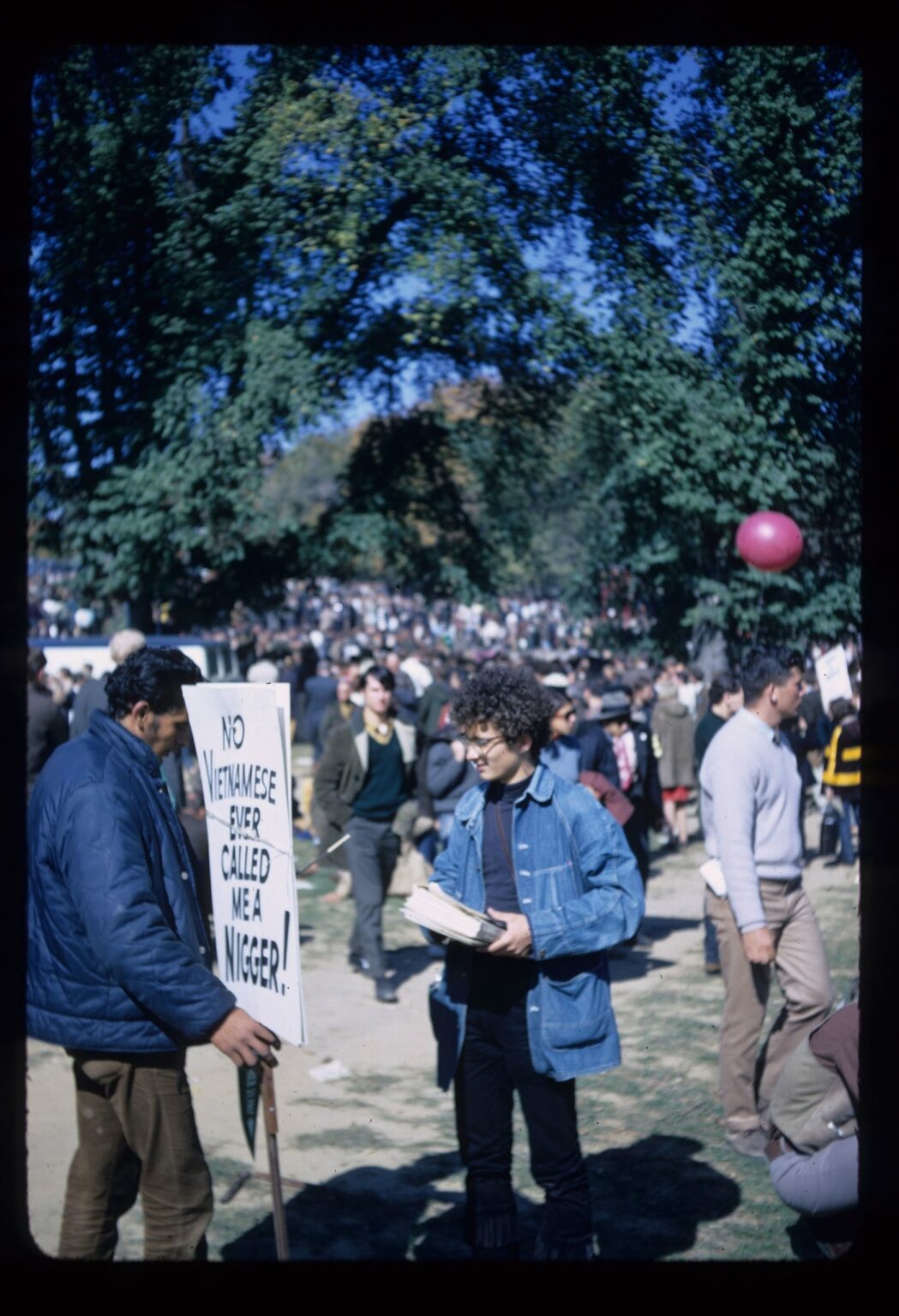 Incredible Photos of 1967 March on Pentagon Against the Vietnam War