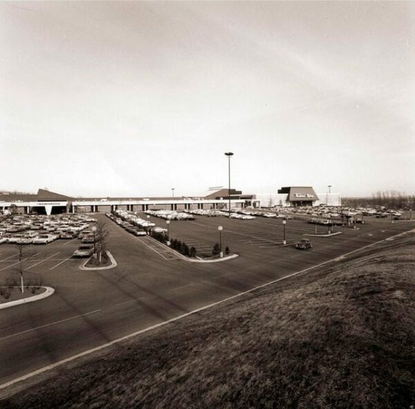 Old Photos of Tysons Corner: From the Air, Parking Lots and Stores